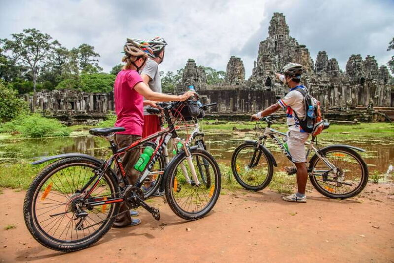 Siem Reap: Angkor Sunrise Bike Tour with Breakfast and Lunch - Key Points