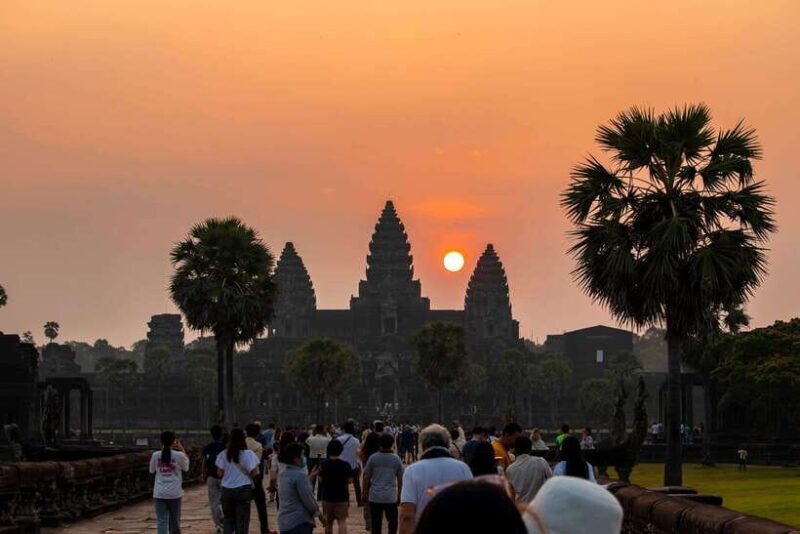 Siem Reap: Angkor Sunrise Private Tour - World Heritage Site - The Journey Begins: Picking Up in Siem Reap