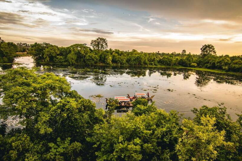 Siem Reap: Angkor Sunset Tour by Jeep with Boat Ride - Who Should Consider This Tour?
