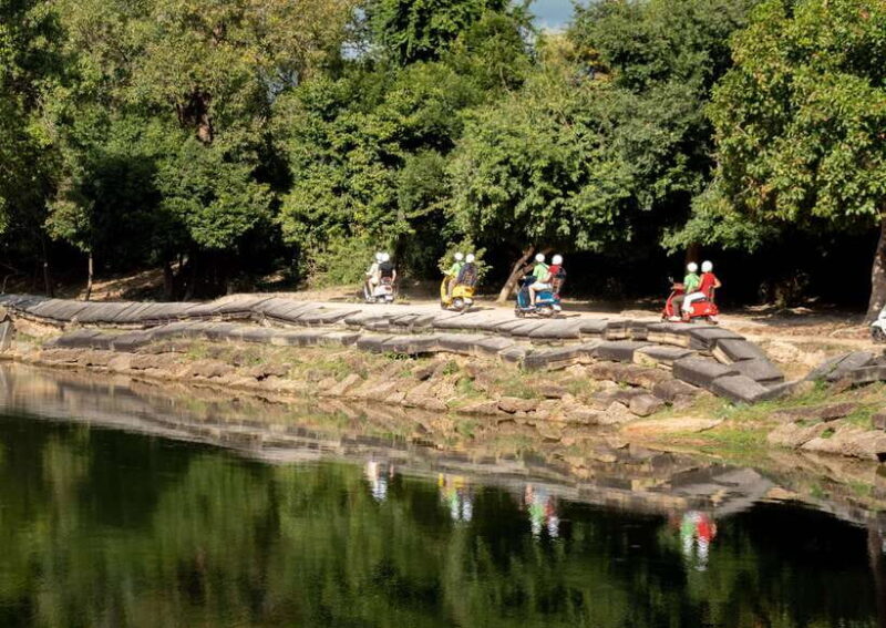 Siem Reap: Angkor Twilight & Boat Vespa Adventure - FAQ
