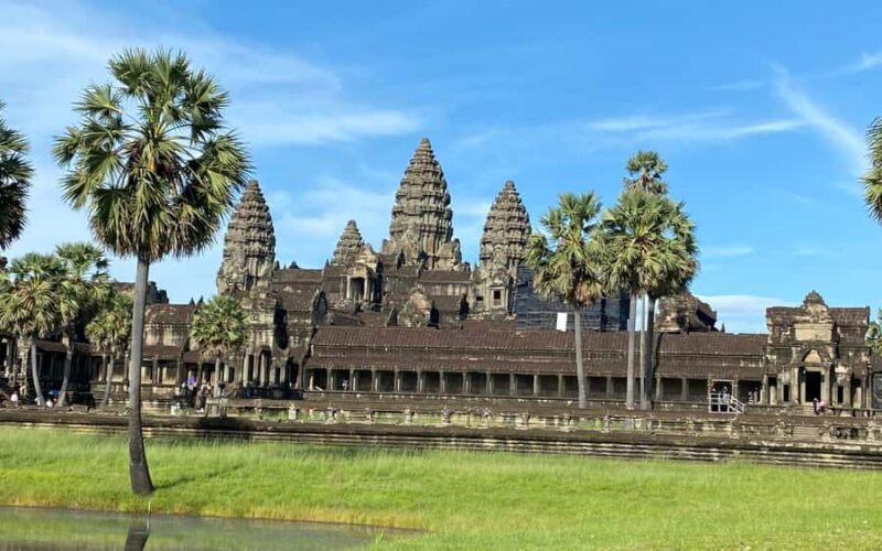 Siem Reap: Angkor Wat and War Museum Guided Tour - Who Should Consider This Tour?