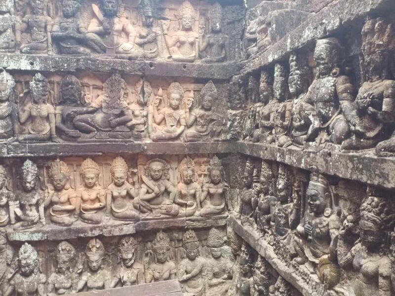 Siem Reap: Angkor Wat, Angkor Thom, and Ta Prohm Tour - Break at Srah Srang