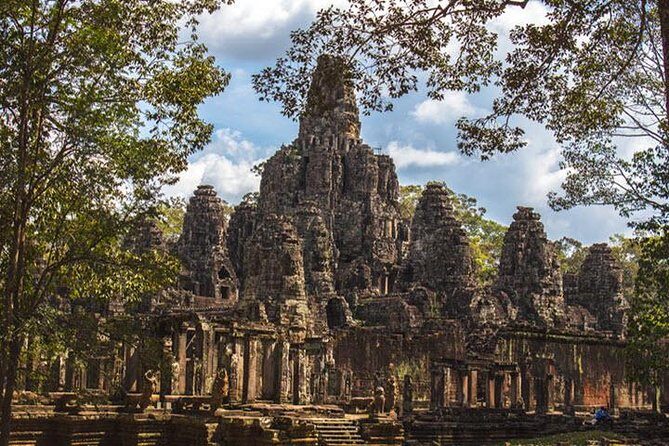 Siem Reap Angkor Wat Guide Tour Small Group - Authentic Experiences from Other Travelers
