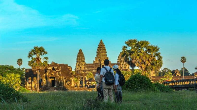 Siem Reap Angkor Wat Guide Tour -Small Group - The Experience in Detail