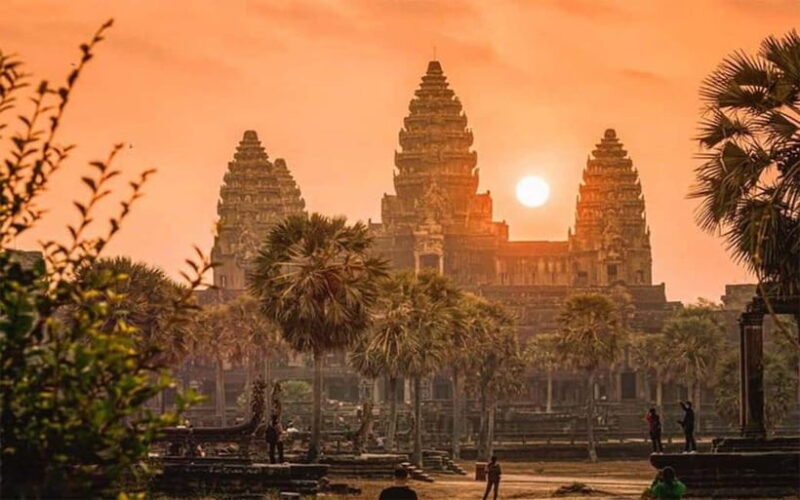 Siem Reap: Angkor Wat: Small-Group Sunrise or Sunset Tour - Authentic Insights from Travelers’ Reviews