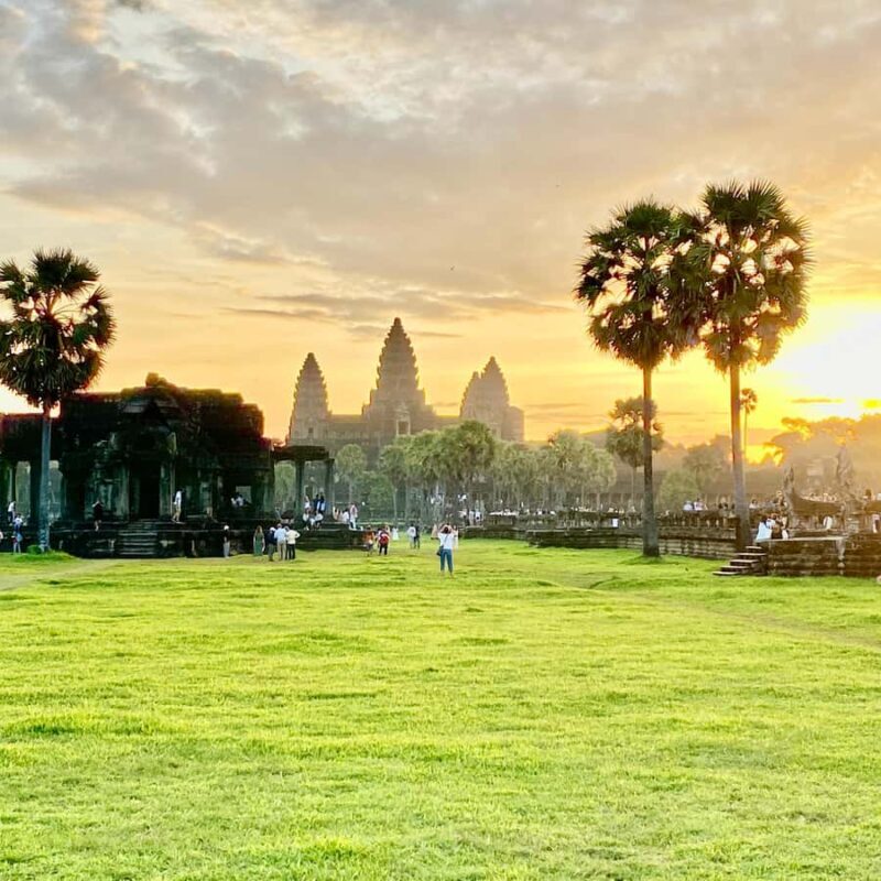 Siem Reap: Angkor Wat Sunrise & Grand Circuit Private Tour - Who Should Consider This Tour?