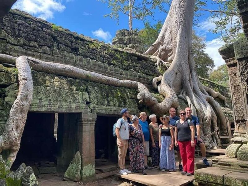 Siem Reap: Angkor Wat Tour with French-Speaking Guide - Key Points