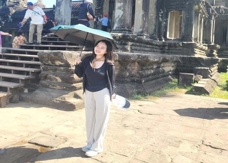 Siem Reap: Angkor Wat Tour with Private English Guide 2 Days - Practical Tips for the Tour