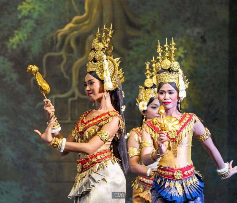 Siem Reap: Apsara Dance Show with Buffet Dinner & Tuk-Tuk... - The Experience in Detail