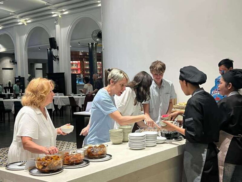 Siem Reap: Apsara Dance Show with Buffet Dinner & Tuk-Tuk... - FAQ