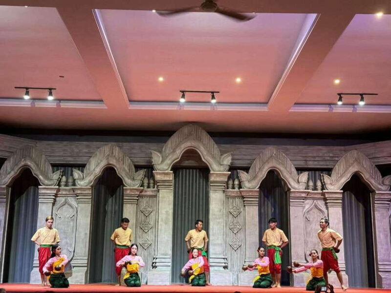 Siem Reap: Apsara Show Including Dinner & Hotel Pickup - Key Points