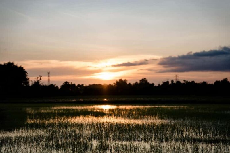 Siem Reap: Countryside Golden Hour Sunset Tour by Tuktuk - What Travelers Love