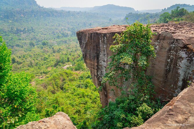 Siem Reap Full-Day Private Kulen Waterfall & 1000 Lingas Tour - Exploring the 1000 Lingas