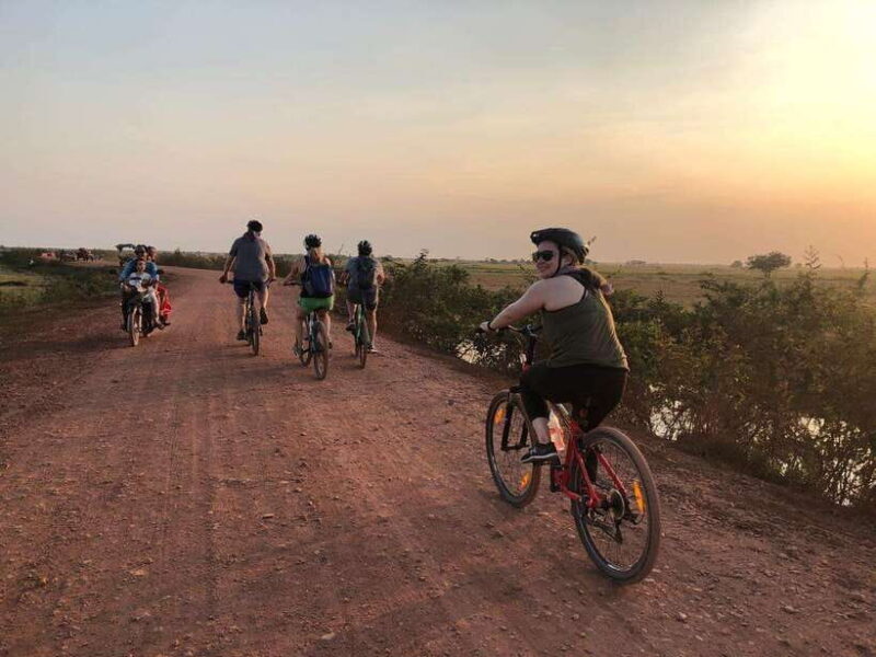 Siem Reap Half Day By Bicycle Sunset On The Bank Of Lake - Who Will Love This Tour?