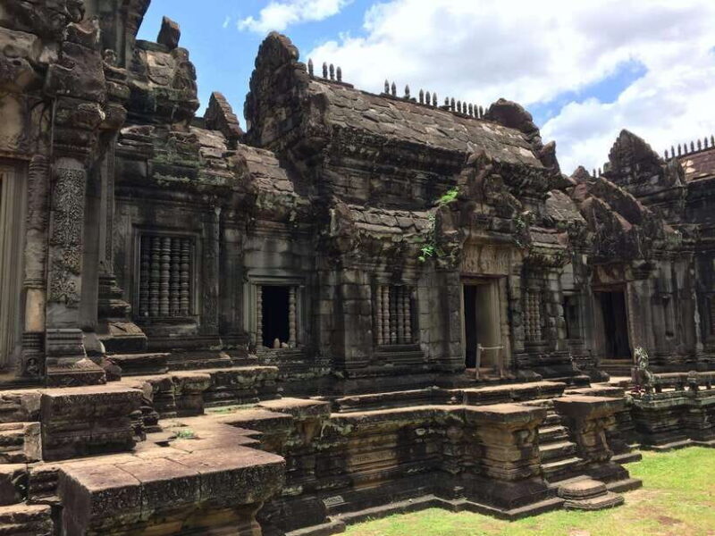 Siem Reap: Kbal Spean, Banteay Srei, and Banteay Samre Tour - FAQ