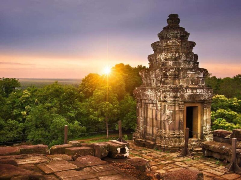 Siem Reap Night Food Adventure with Local Chef - Key Points