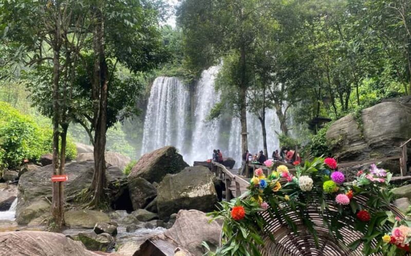 Siem Reap: Phnom Kulen, War Museum, and Killing Field Tour - Key Points