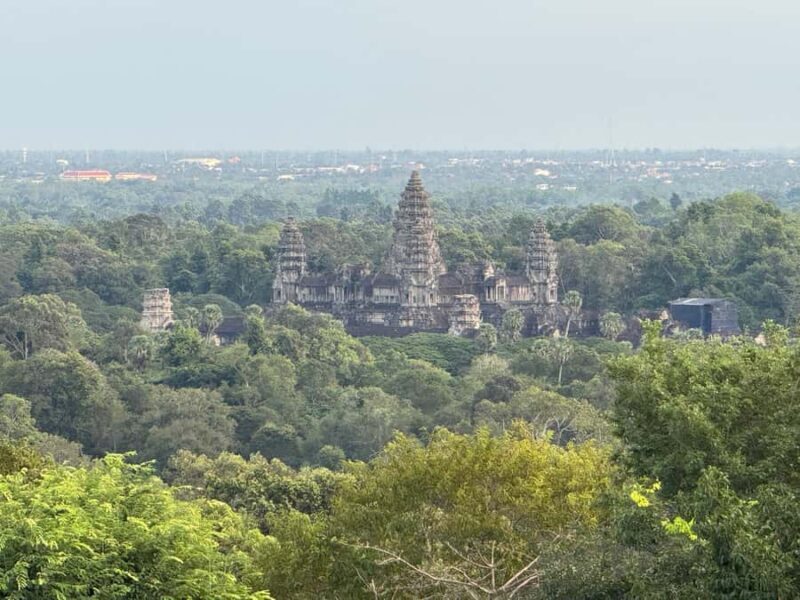 Siem Reap & Phnom Penh: 6-Day Tour Package Guided with Meals - Who Should Consider This Tour?