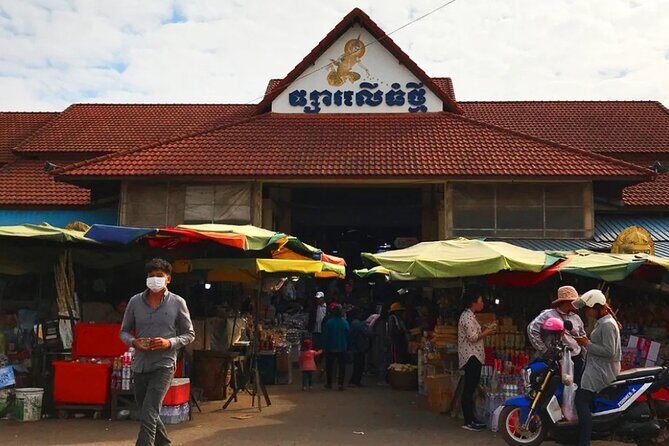 Siem Reap Phsar Leu Thom Thmey Local Market Tour - Key Points