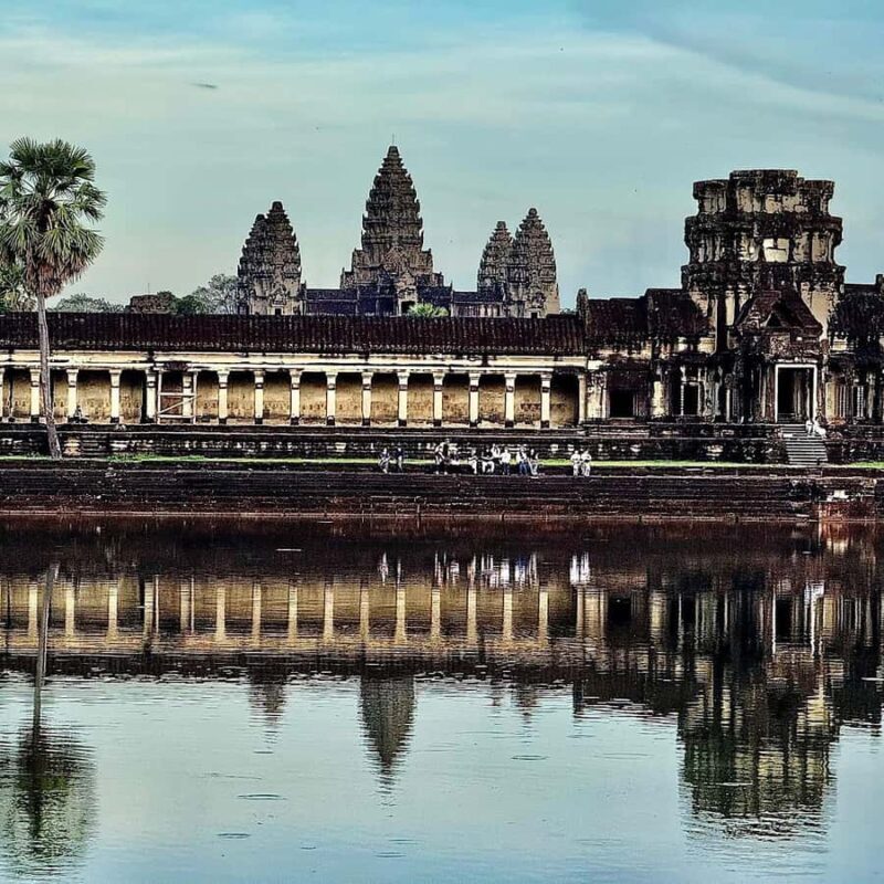 Siem Reap: Private Custom Angkor Wat Tour with Local Guide - Key Points