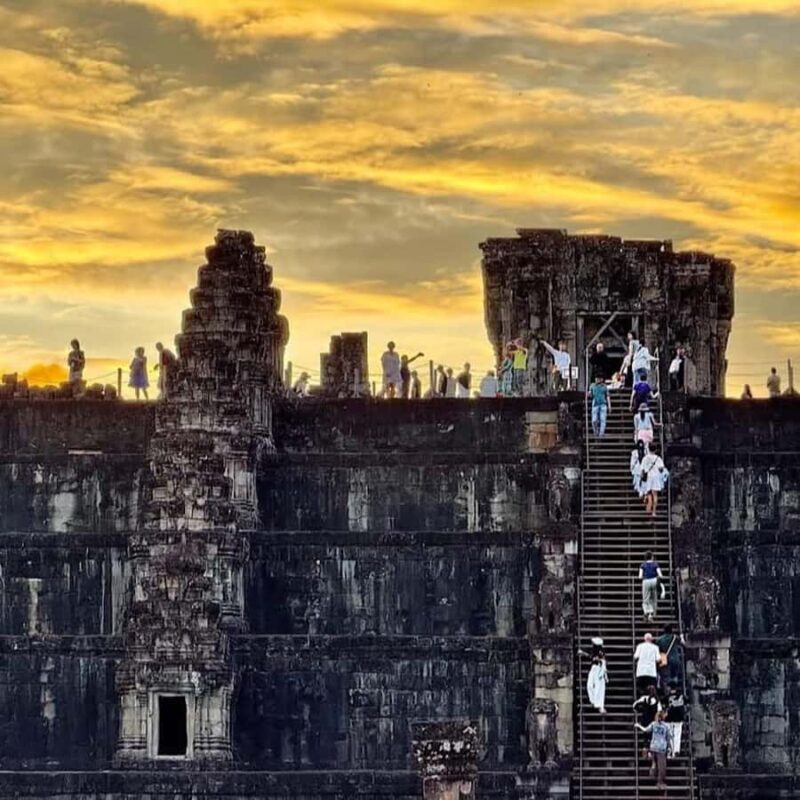 Siem Reap: Private Custom Angkor Wat Tour with Local Guide - A Closer Look at the Experience