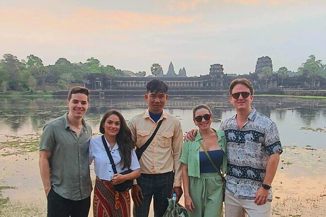 Siem Reap Shared Full-Day Guided Tour of Angkor Temples - Victory Gate: The Gateway to History