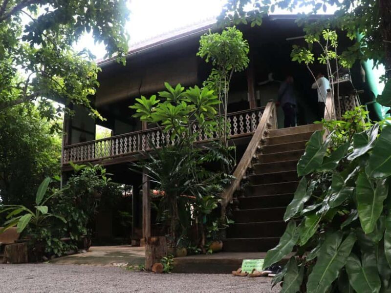 Siem Reap to Battambang: Train Ride, Lunch & Bat Caves - Who Should Consider This Tour?