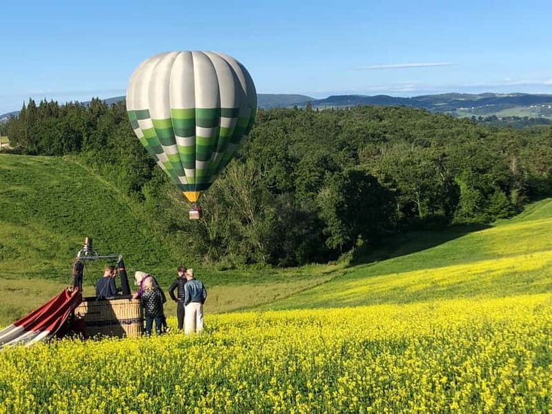 Siena: Balloon Flight Over Tuscany with a Glass of Wine - Why a hot air balloon ride over Tuscany is worth considering