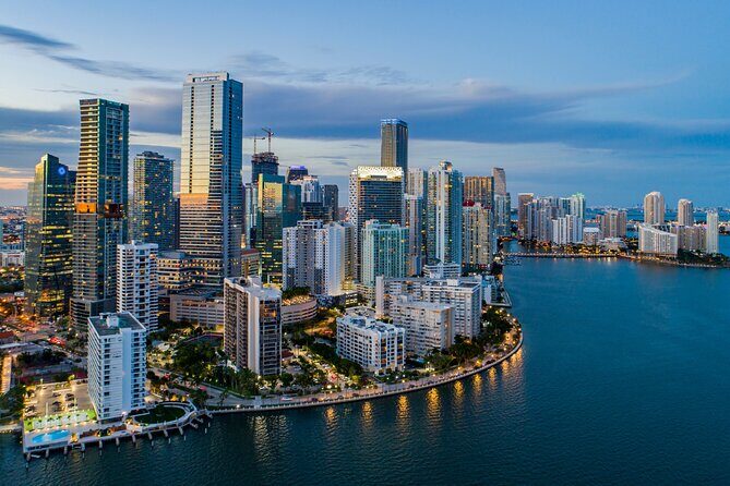 Sights of Downtown Miami: a Smartphone Audio Walking Tour - What Travelers Say and How That Adds to the Experience