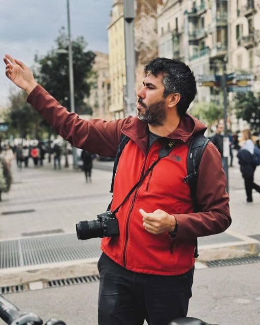 Sightseeing Barcelona by Bike, Photo-shooting & Tapas - Barceloneta Beach: Sun, Sand, and Sea