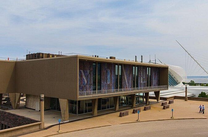 Sightseeing in Milwaukee Private Walking Tour - Authentic Insights from Reviewers