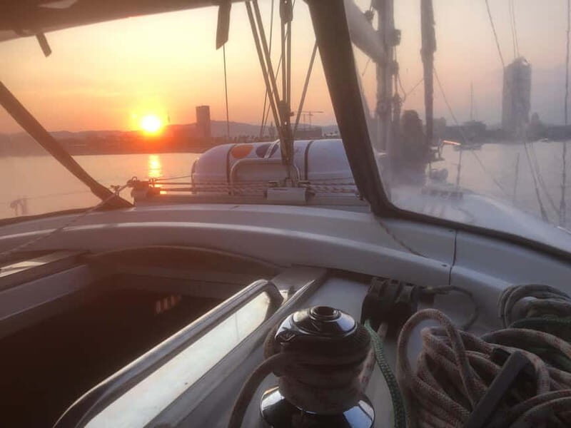 Sightseeing Sailing And Swim - FAQ