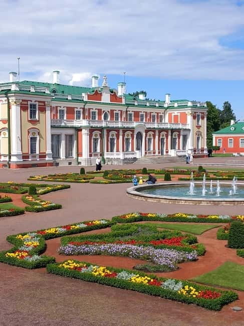 Sightseeing tour "Around Tallinn in 3 hours" - What Makes This Tour Particularly Valuable