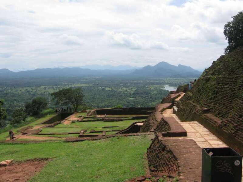 Sigiriya: 2-Day Guided Tour with Dambulla Caves Visit - What This Tour Offers: A Snapshot of Cultural Gems