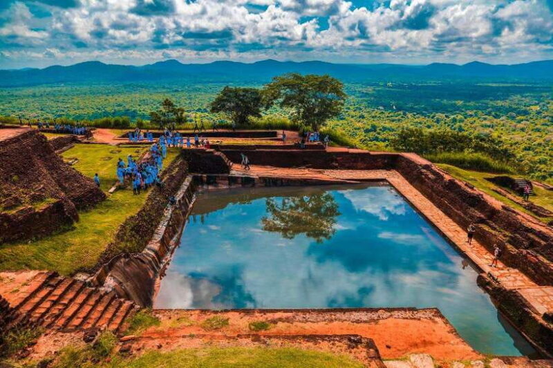 Sigiriya: 2-Day Guided Tour with Dambulla Caves Visit - Day 2: The Iconic Sigiriya Fortress