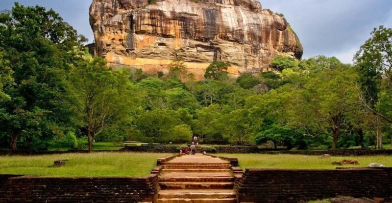Sigiriya: Dambulla Cave Temple Day Tour From Colombo - Practical Tips for Visitors