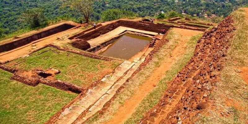 Sigiriya: Dambulla Cave Temple Day Tour From Colombo - Who Should Consider This Tour?