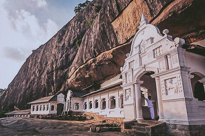Sigiriya, Polonnaruwa & Dambulla "Trilogy" Day Tour from Colombo - Review Insights