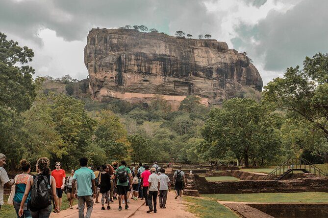 Sigiriya Rock and Countryside from Habarana - Key Points