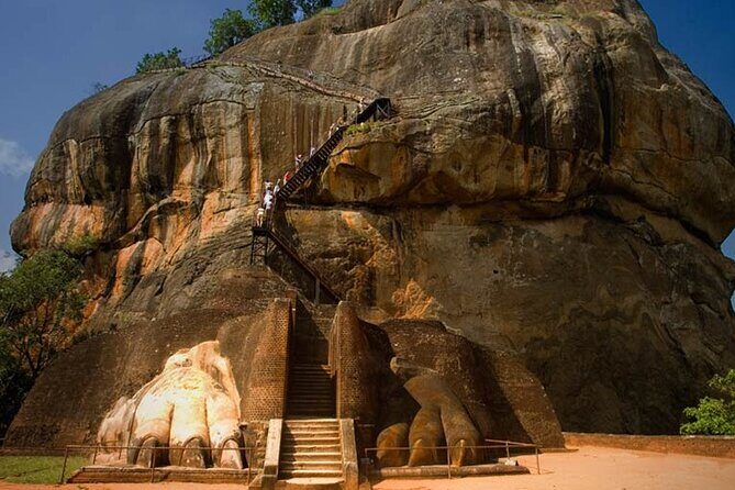 Sigiriya Rock and Village Experience from Colombo,Negombo or Kandy - Who Will Love This Tour?