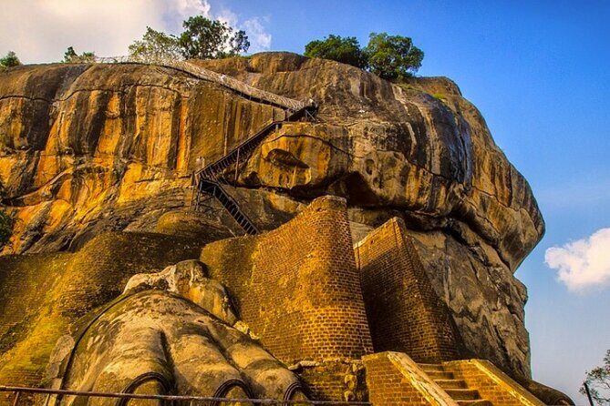 Sigiriya Rock & Cave Temple with Jeep Safari Private Day Trip - Key Points