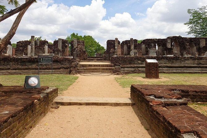 Sigiriya Rock Fortress and Polonnaruwa Day Tour From Negombo - FAQs