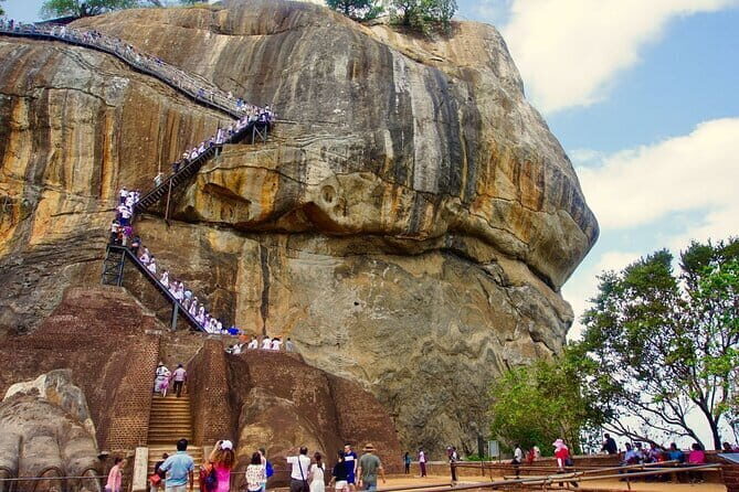 Sigiriya Rock Fortress Instagram Tour (Private & All-Inclusive) - Lunch and a Secret Viewpoint: Rest and Refresh