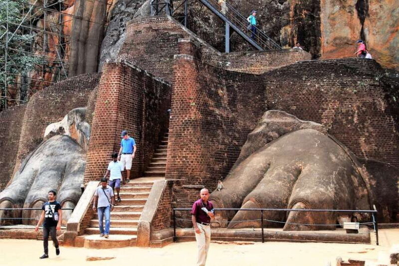 Sigiriya: Rock Fortress Private Guided Walking Tour - Key Points