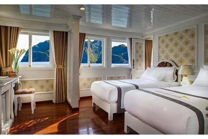 Signature Royal Cruise 2 Days 1 Night - Key Points