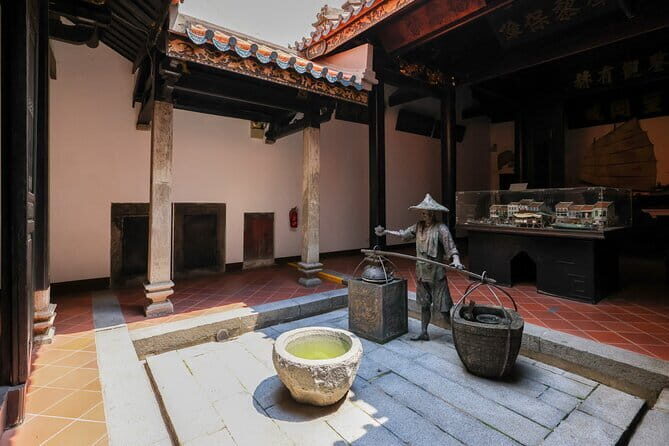 Signature Urban Night Tour: Sunset Street Food in Singapore - Who Will Love This Tour?