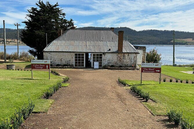 Signature Wine Tour - Hobart & SE Tasmania - The Scenic and Tasty Journey Begins