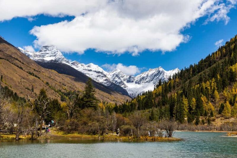 Siguniangshan Valley Tour: Snow Peaks & Tibetan Culture - Key Points