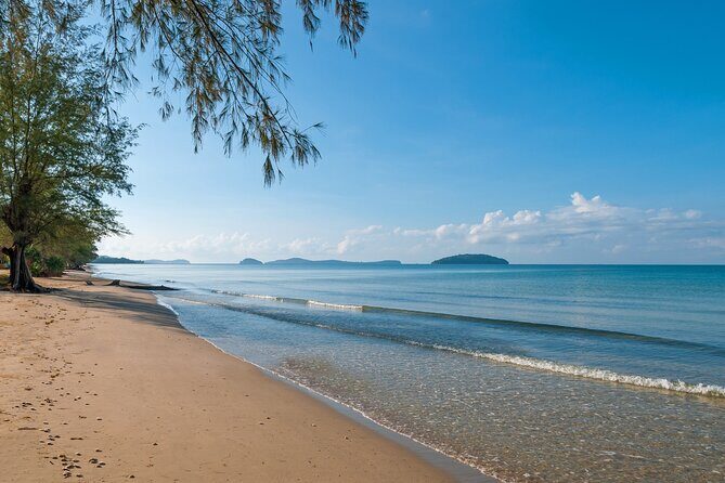 Sihanoukville Highlights: Private Shore Tour 4 Hours - Stop 4: Golden Lions Roundabout