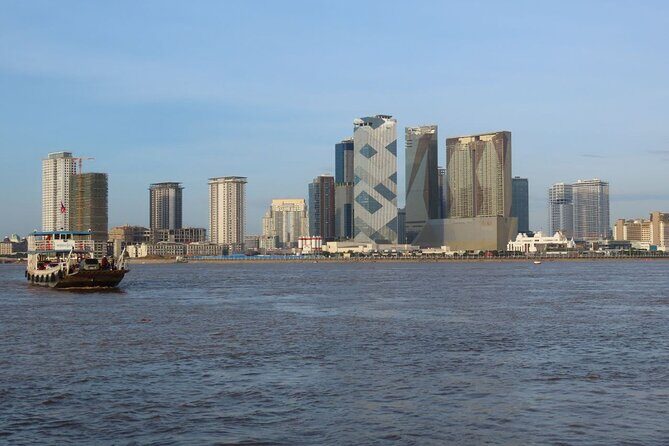 Silk Island at Twilight Cycle Encounter - Who Will Love This Tour?